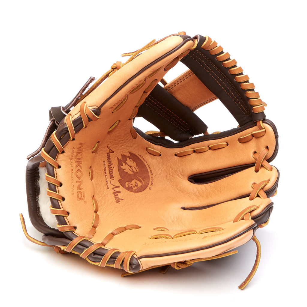 Ballgloves - Nokona Ballgloves