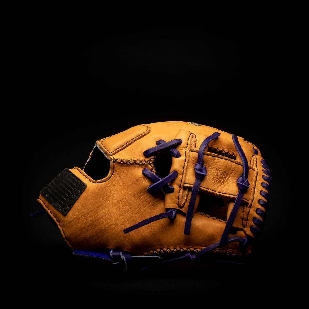EdgeX™ First Class - 11.5" Infield Glove - Nokona Ballgloves