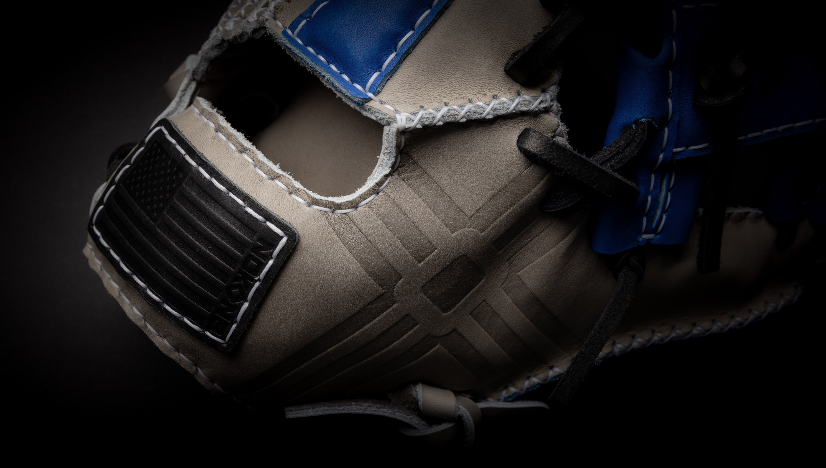 EdgeX™ Blue Eyes - 11.5" Infield Glove - Nokona Ballgloves