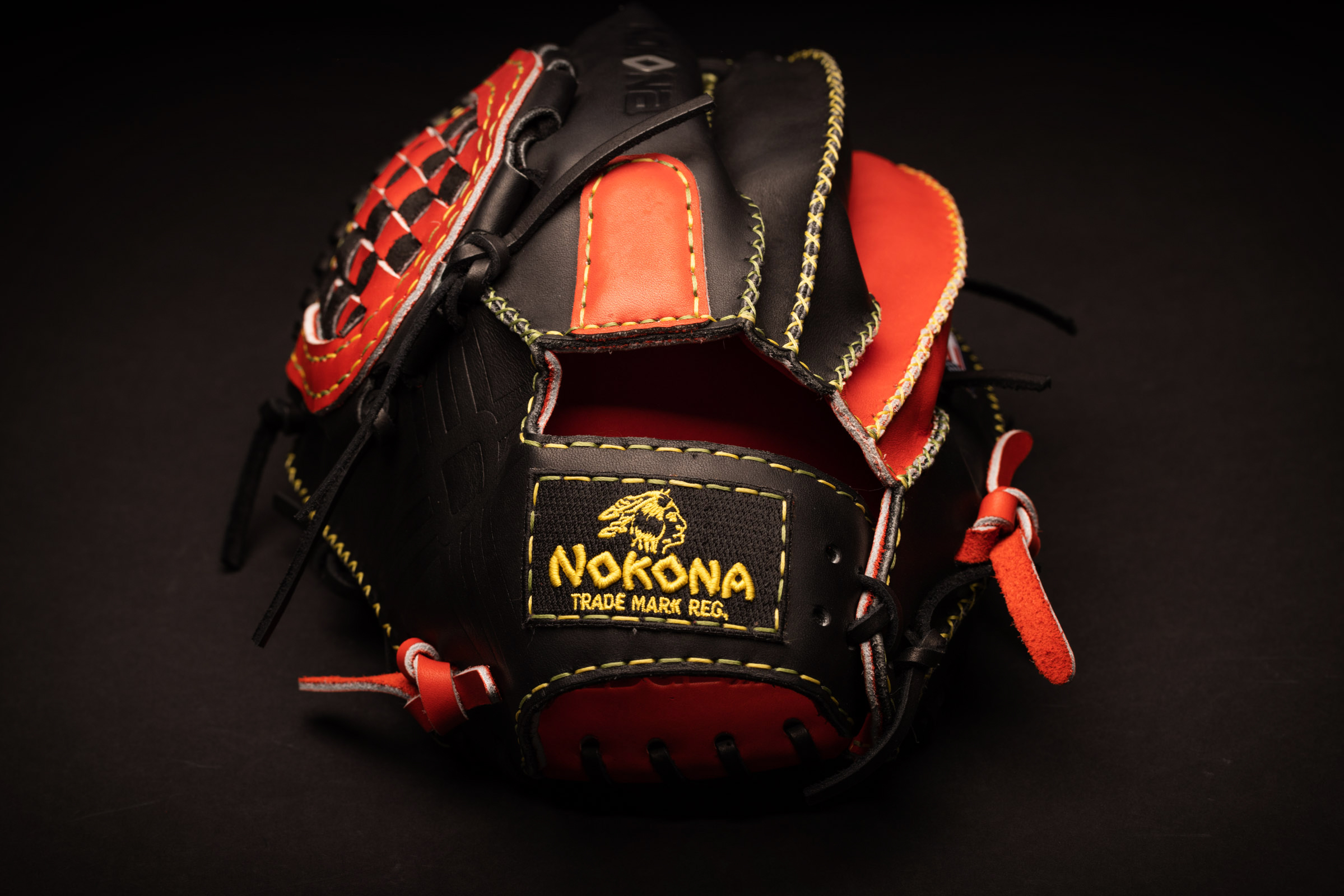 EdgeX™ Redemption - 12" Pitchers Glove - LEFT HAND THROW - Nokona Ballgloves