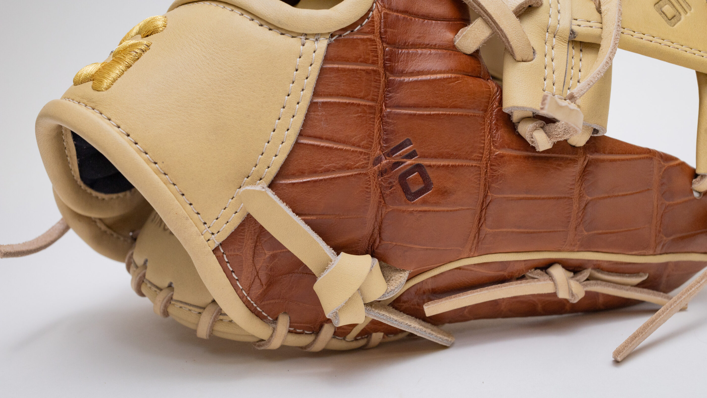 Nokona G™ Alligator 11.5" - Nokona Ballgloves