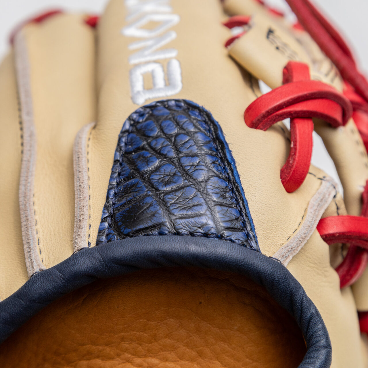 American Heat EDGE - 11.5" Infield Glove - Nokona Ballgloves