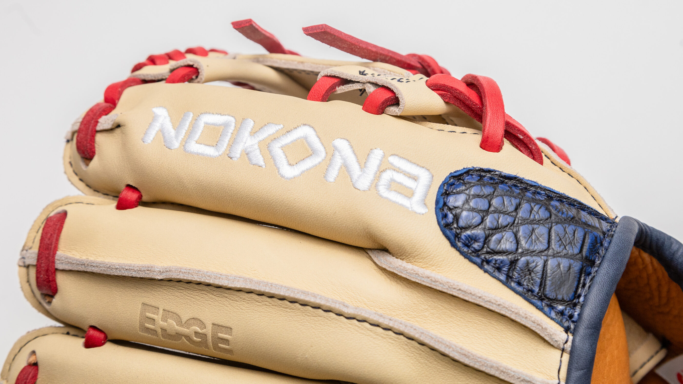 American Heat EDGE - 11.5" Infield Glove - Nokona Ballgloves