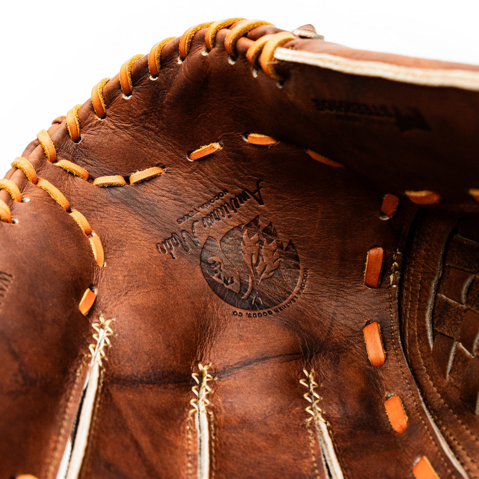 Walnut™ EP - Nokona Ballgloves