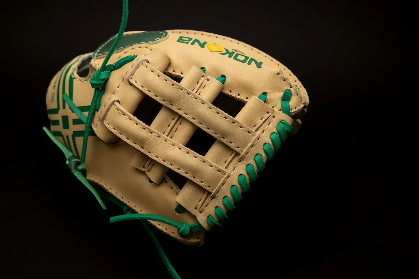 EdgeX® Sabermetrics - 11.75" H Web Infield Glove - Nokona Ballgloves